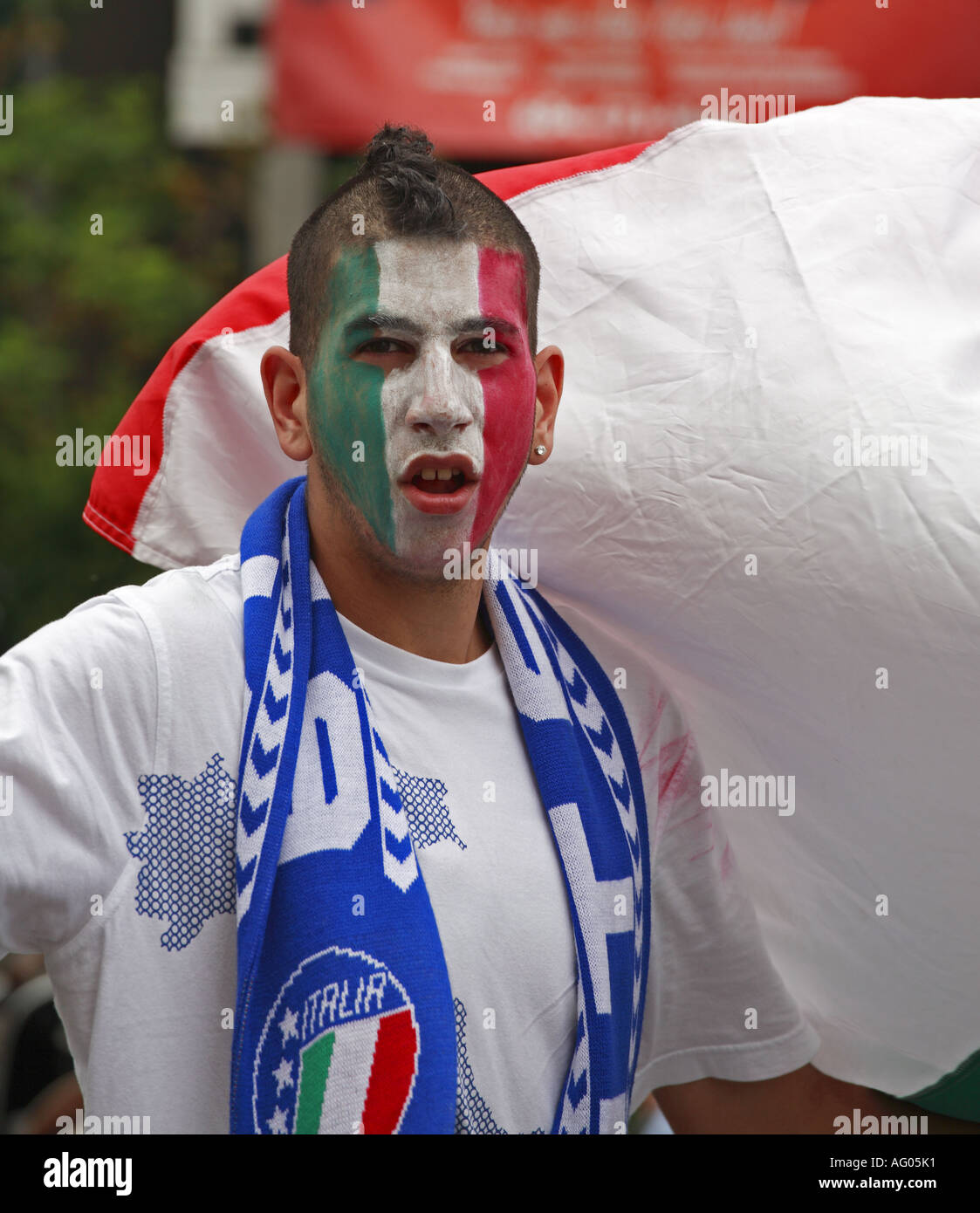 Italian soccer fan Stock Photo - Alamy