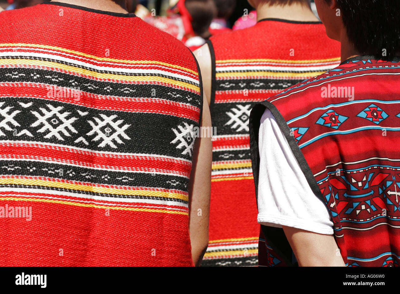 Chinese male dancers hi-res stock photography and images - Alamy