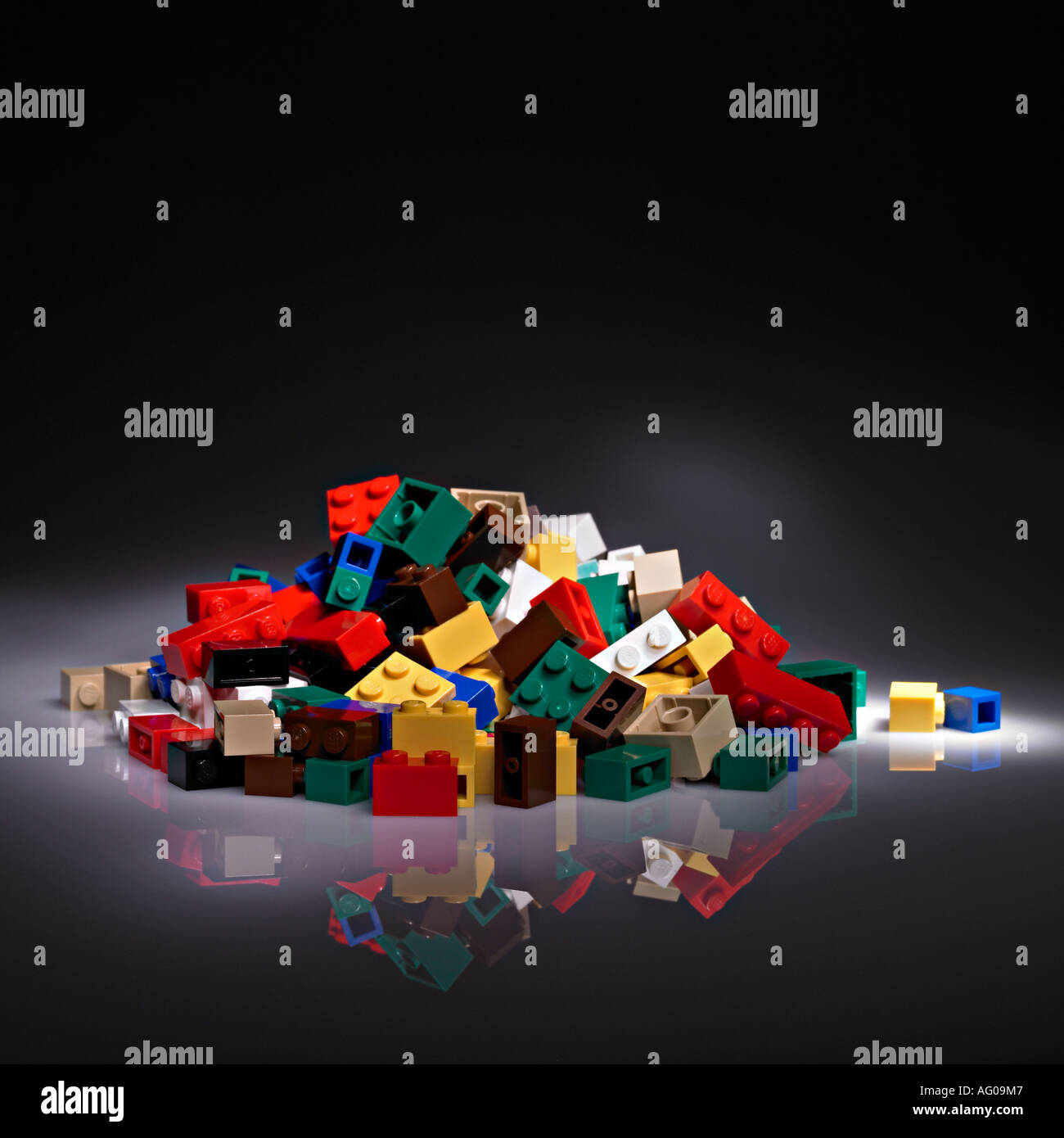 Simple lego design hi-res stock photography and images - Alamy