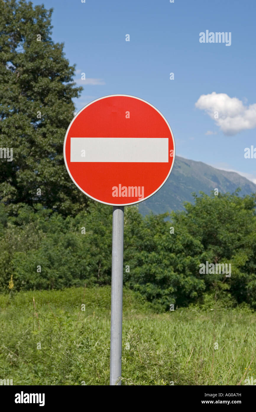 NO ENTRY ROAD TRAFFIC SIGN Stock Photo - Alamy