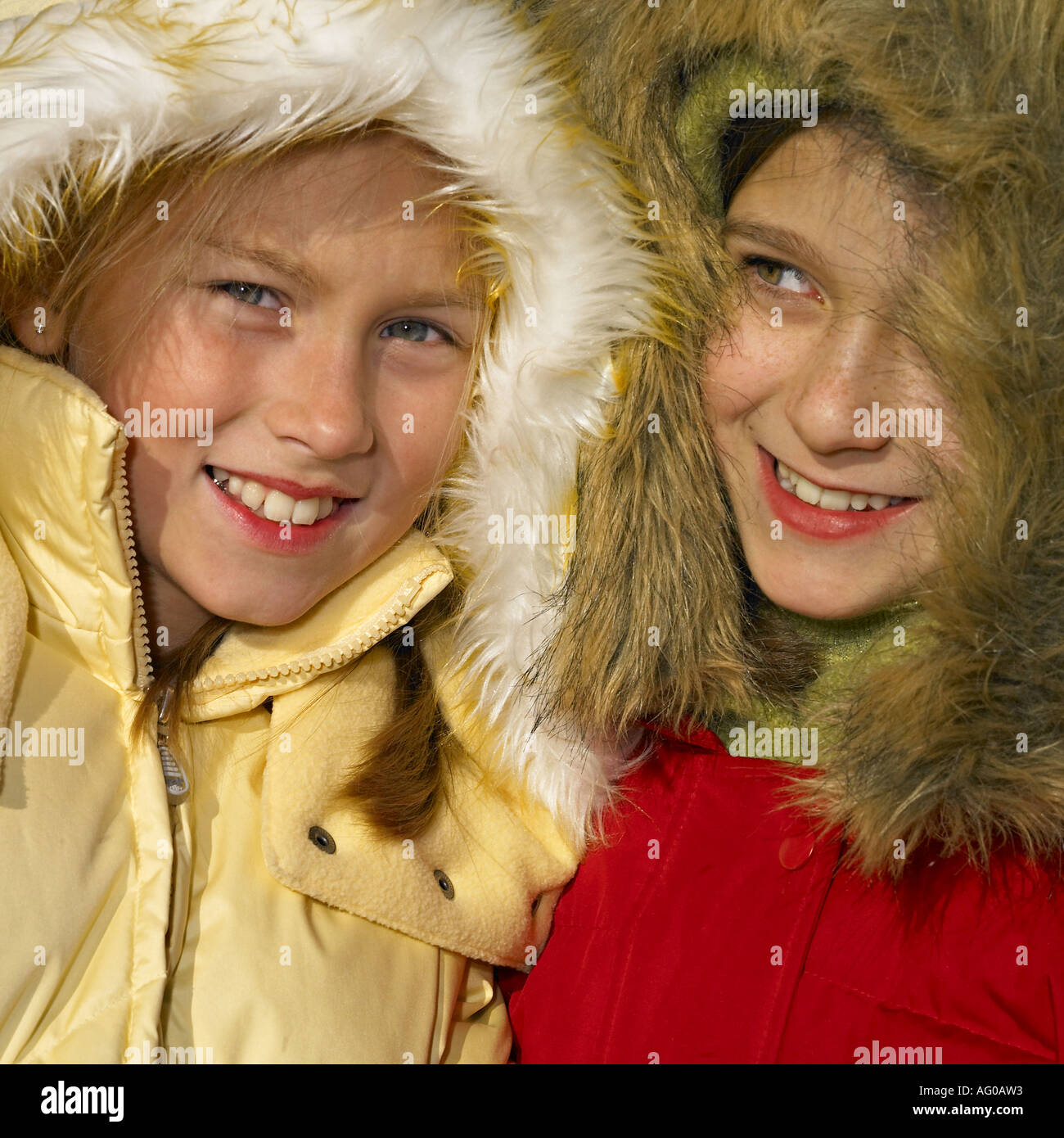 Girls in winter coats hi-res stock photography and images - Alamy