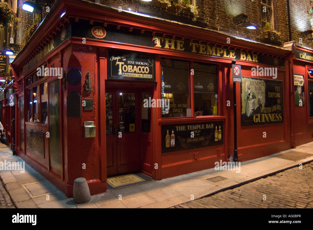 The Temple Bar pub Temple Bar Dublin Stock Photo - Alamy