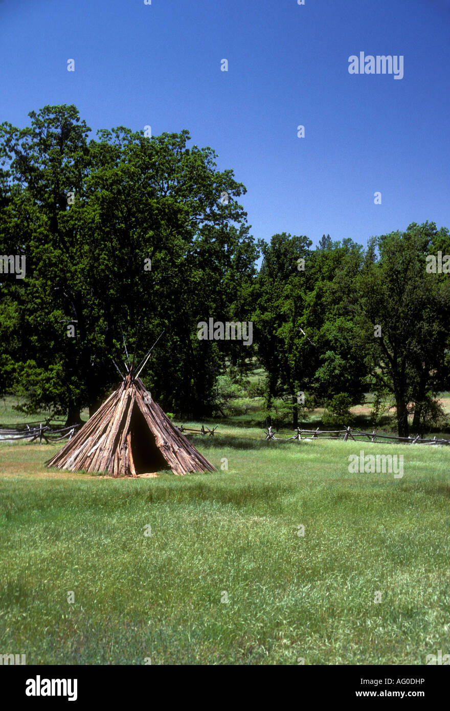 California indians tribes artifact hi-res stock photography and images ...