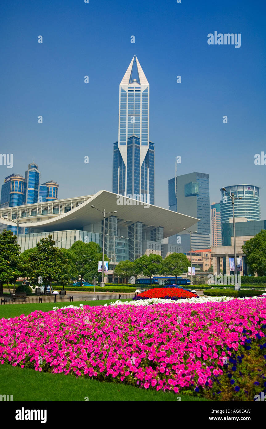 Tomorrow square skyscraper hi-res stock photography and images - Alamy