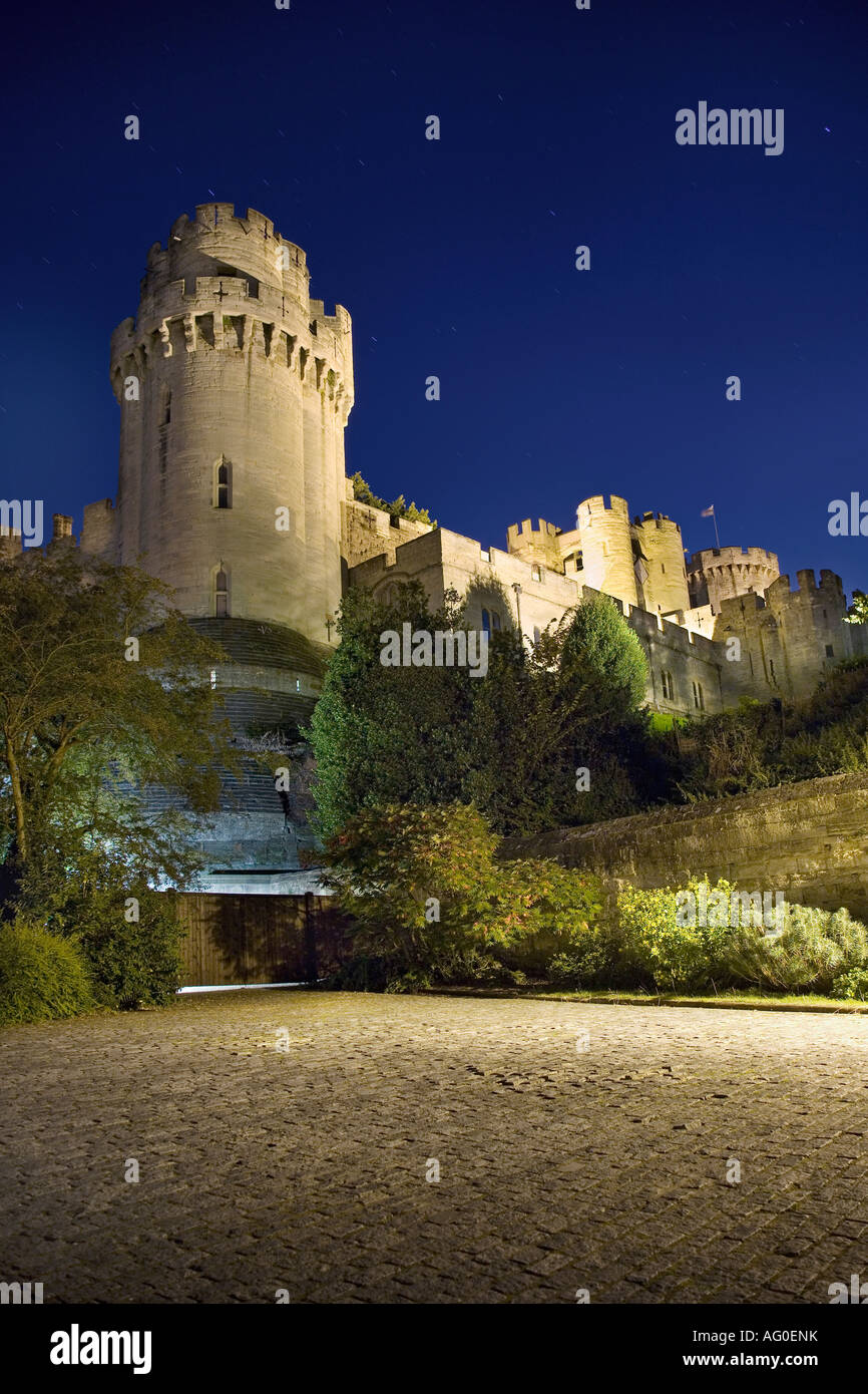 Warwick castle night hi-res stock photography and images - Alamy