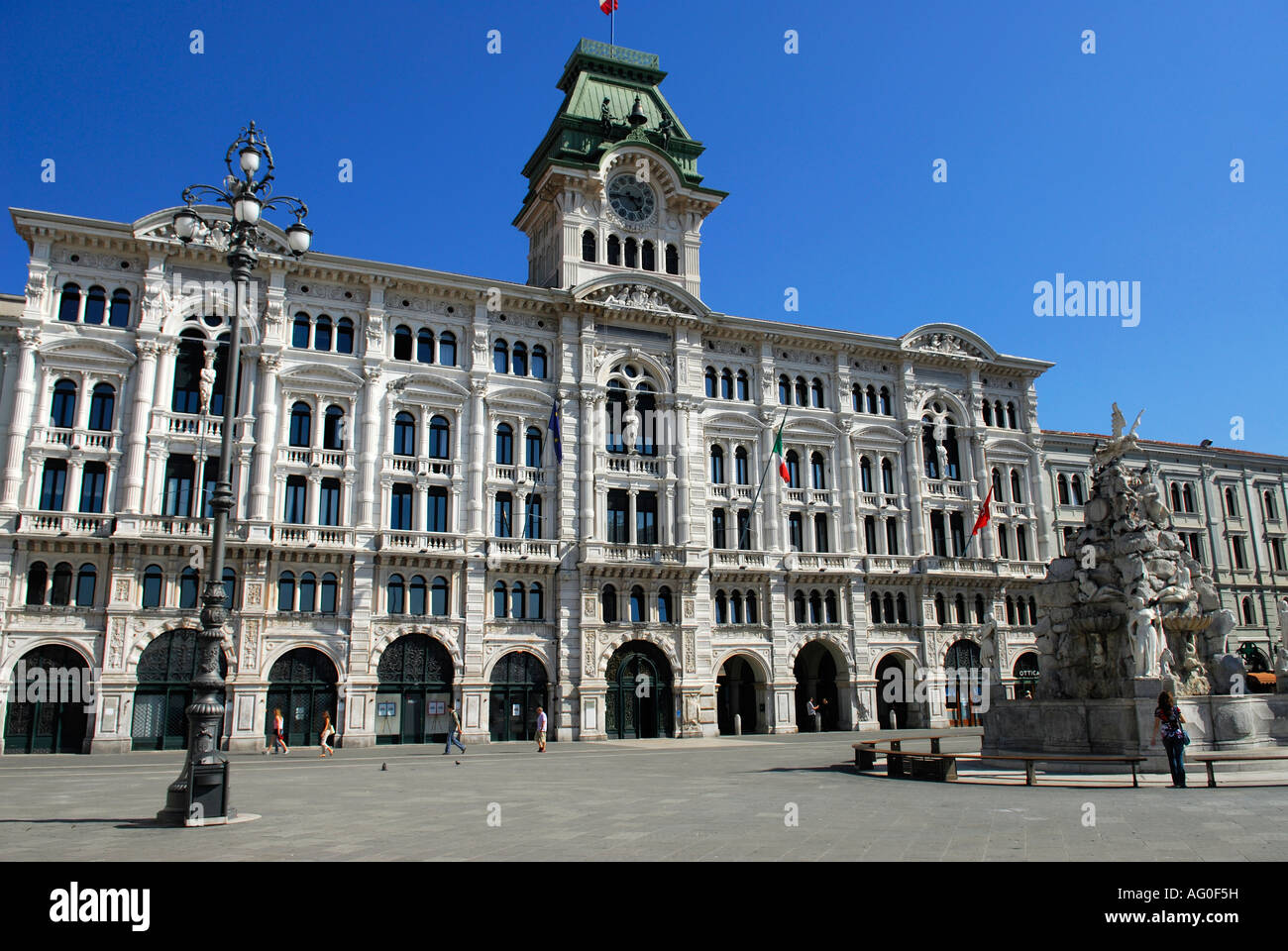 Piazza dell Unita d'Italia Municipio Trieste Italy Stock Photo - Alamy