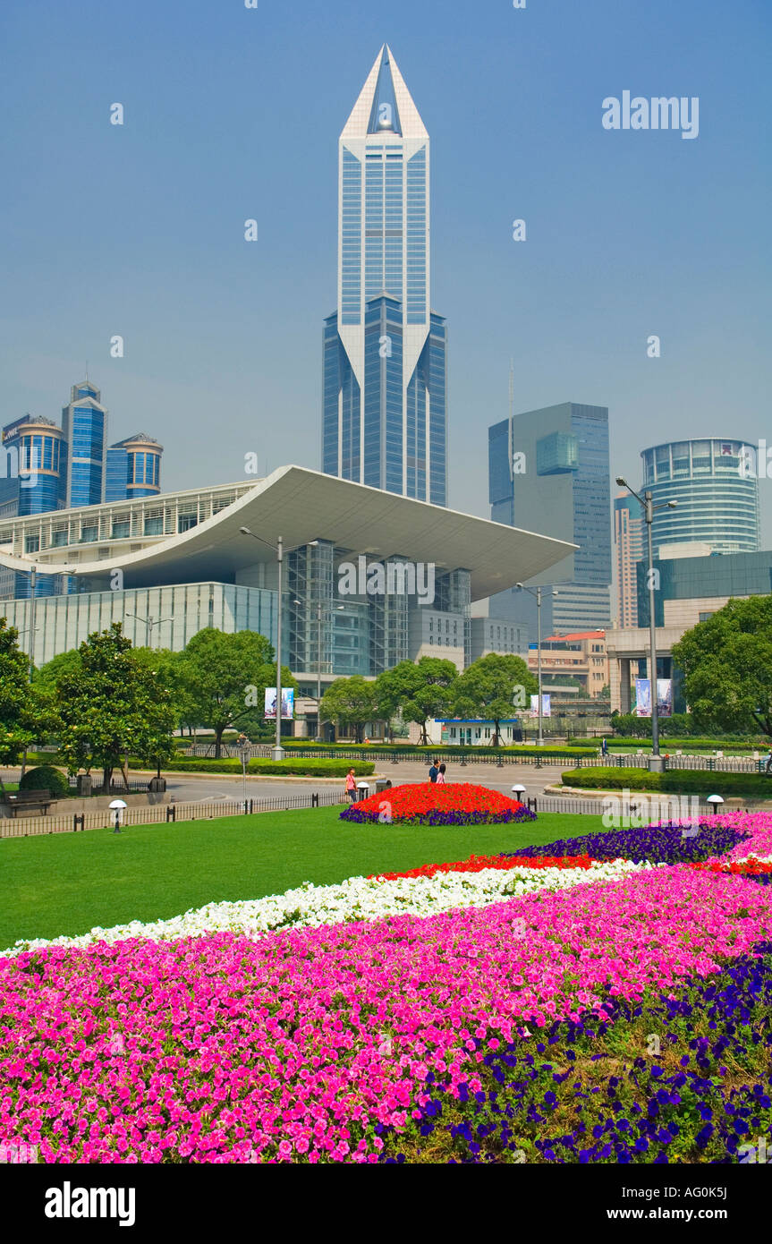 Tomorrow square skyscraper hi-res stock photography and images - Alamy