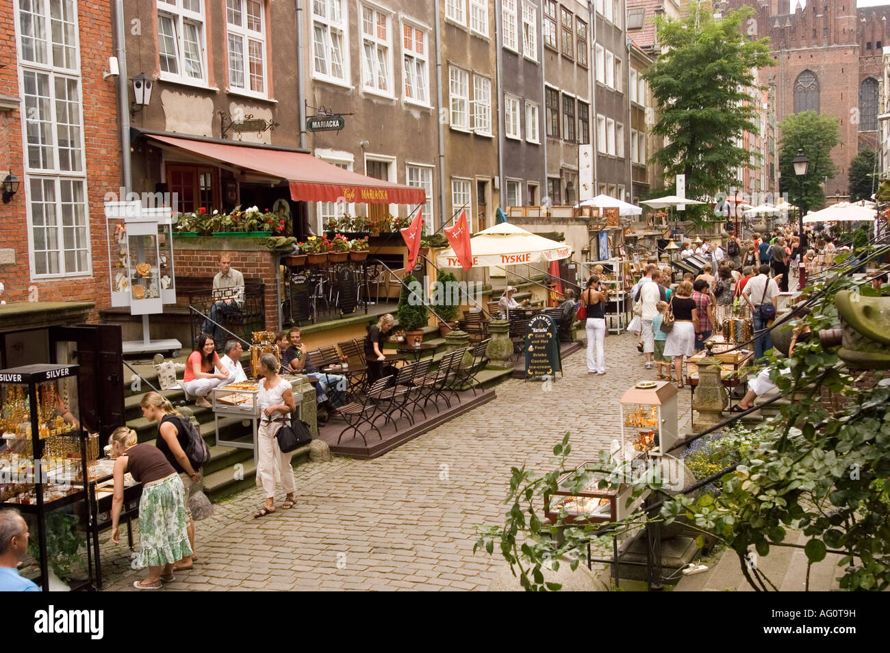 Gift shops at hanseatic renaissance buildings on Swietego Ducha or Holy ...