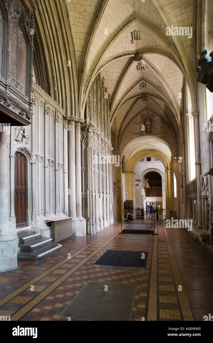 Interior st albans cathedral st hi-res stock photography and images - Alamy