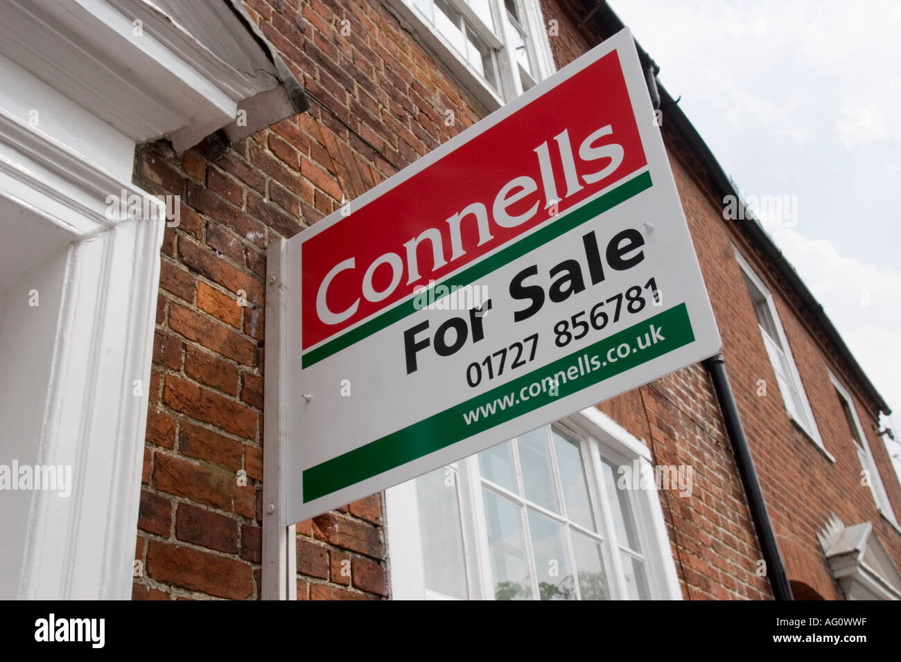 Board for sale board outside house in fishpool street hi-res stock ...