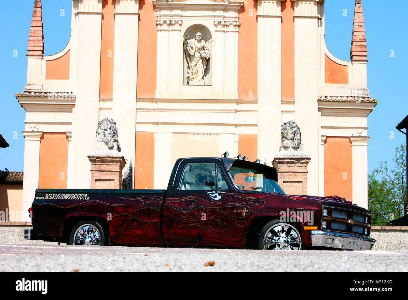 Cowboy driving truck hi-res stock photography and images - Alamy