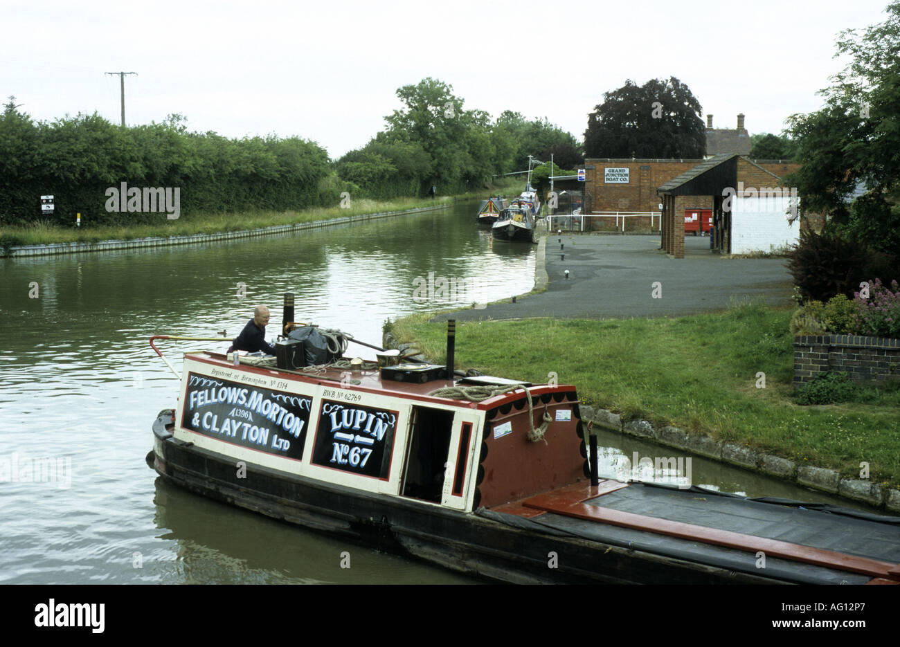 Fellows Morton and Clayton narrowboat "Lupin" on Grand Union Canal at ...