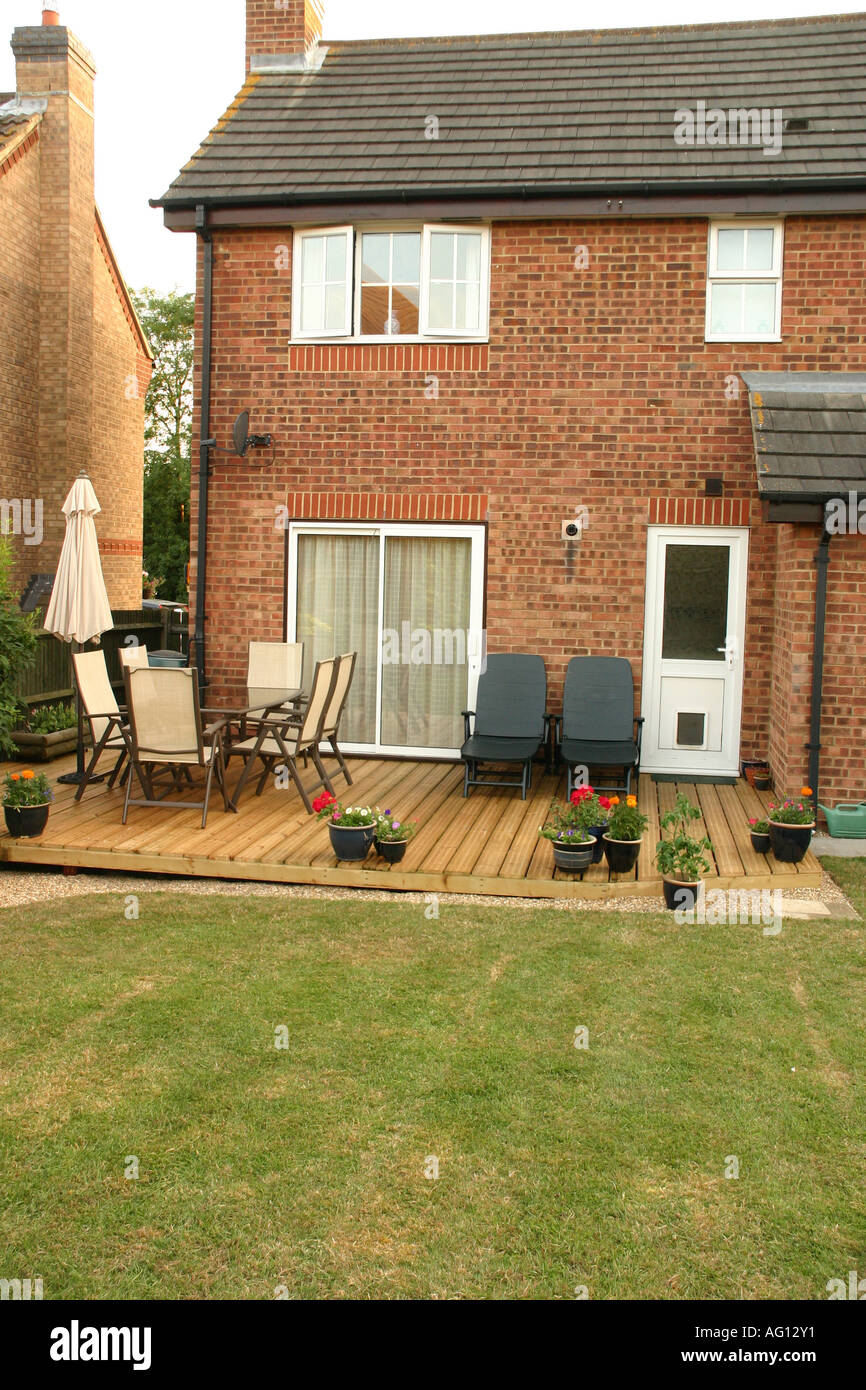 Deck in Back Garden of Detached House Stock Photo - Alamy