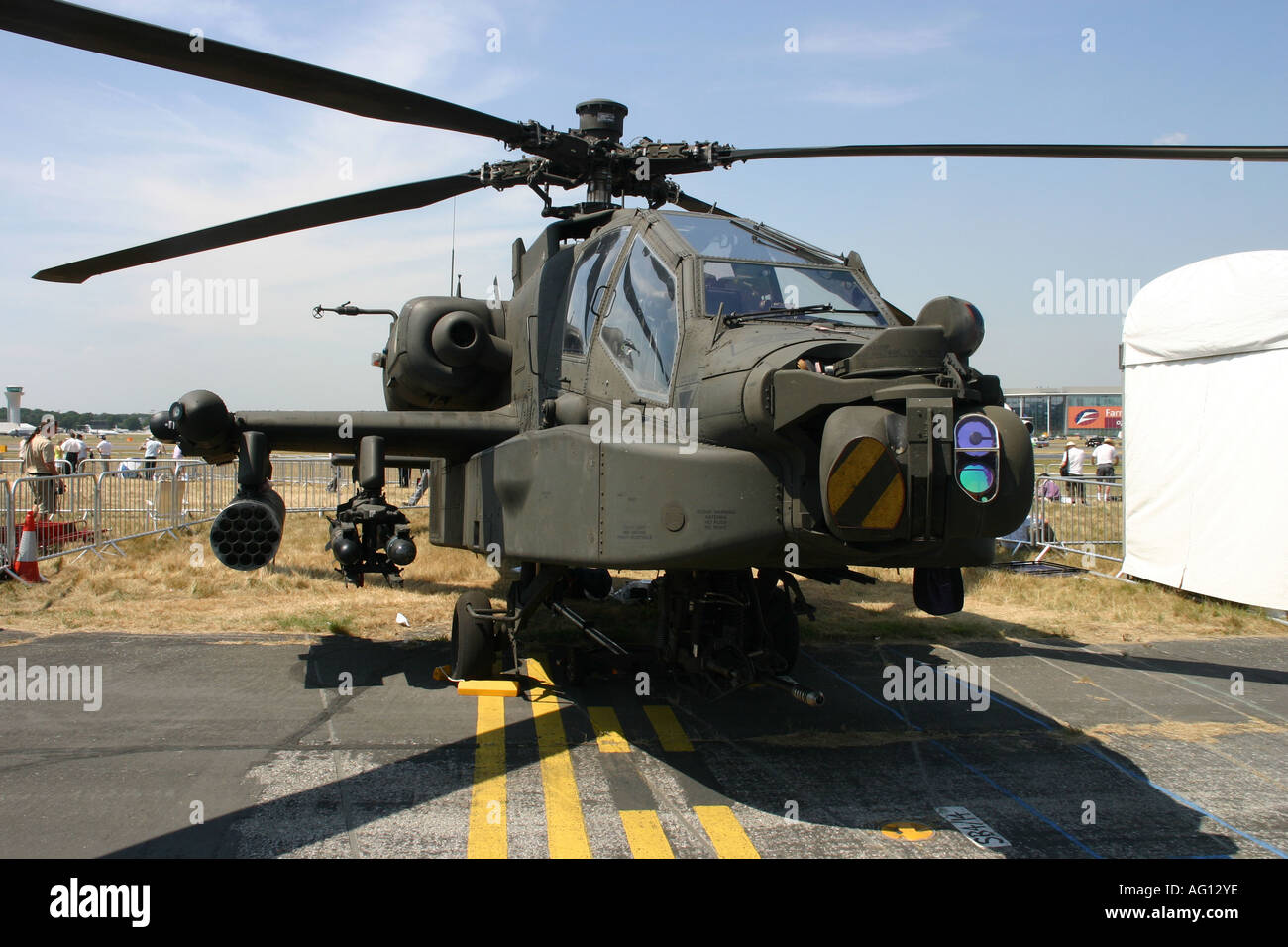 Boeing AH64 Apache of the Royal Netherlands Air Force at Farnborough ...