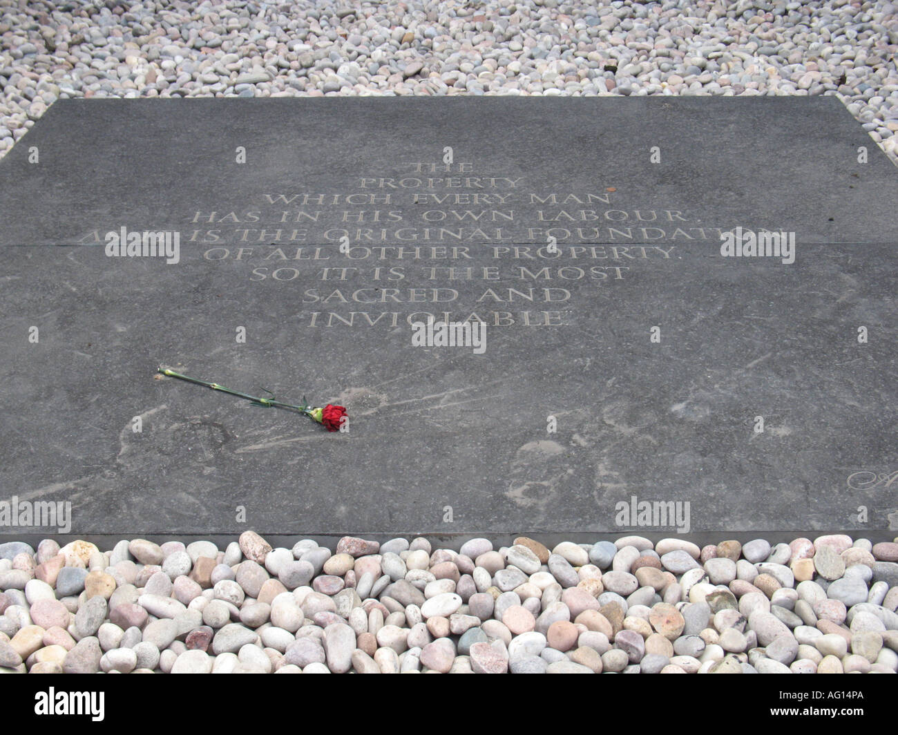Canongate church cemetery hi-res stock photography and images - Alamy