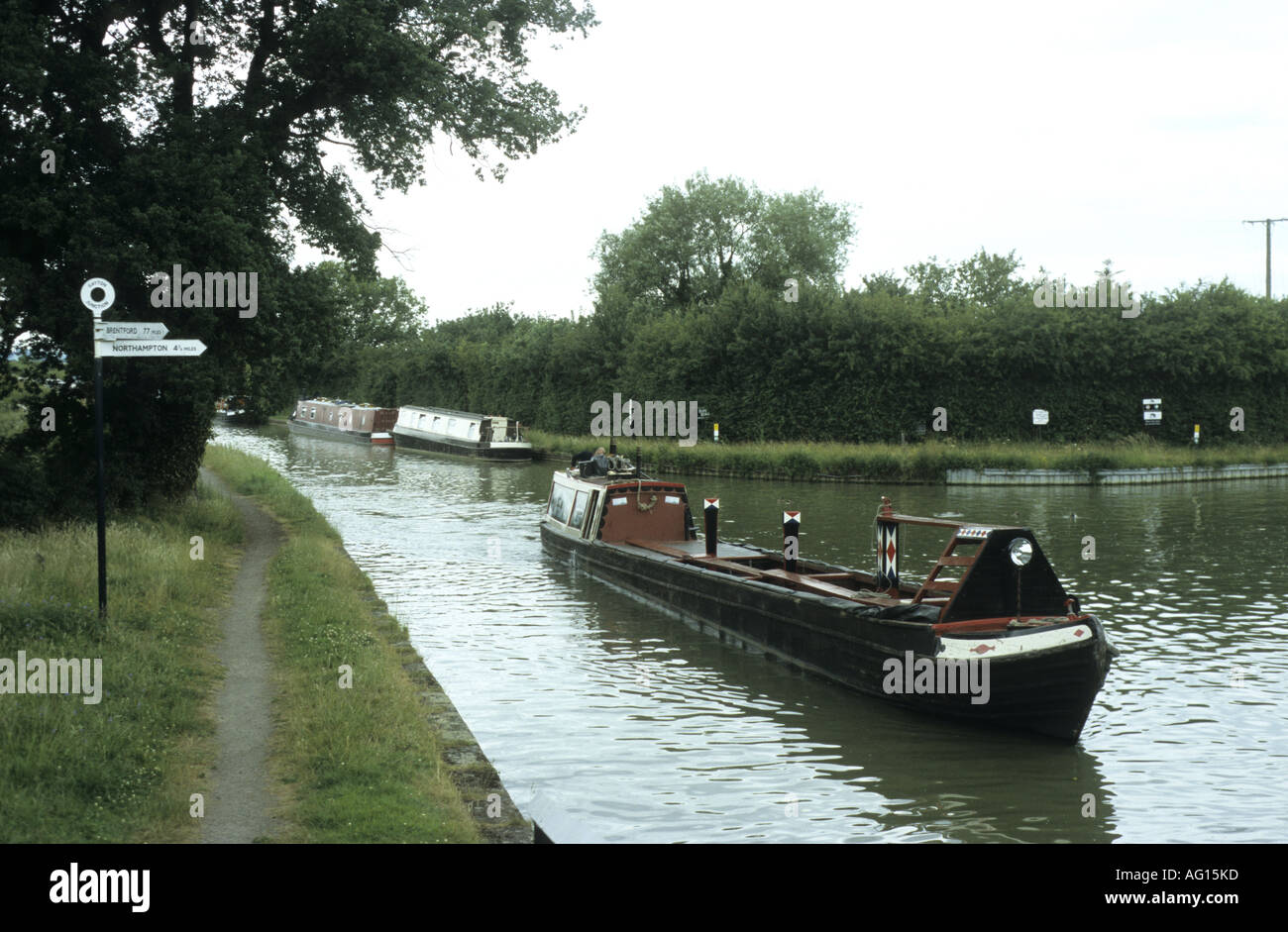 Fellows Morton and Clayton narrowboat "Lupin" on Grand Union Canal at ...