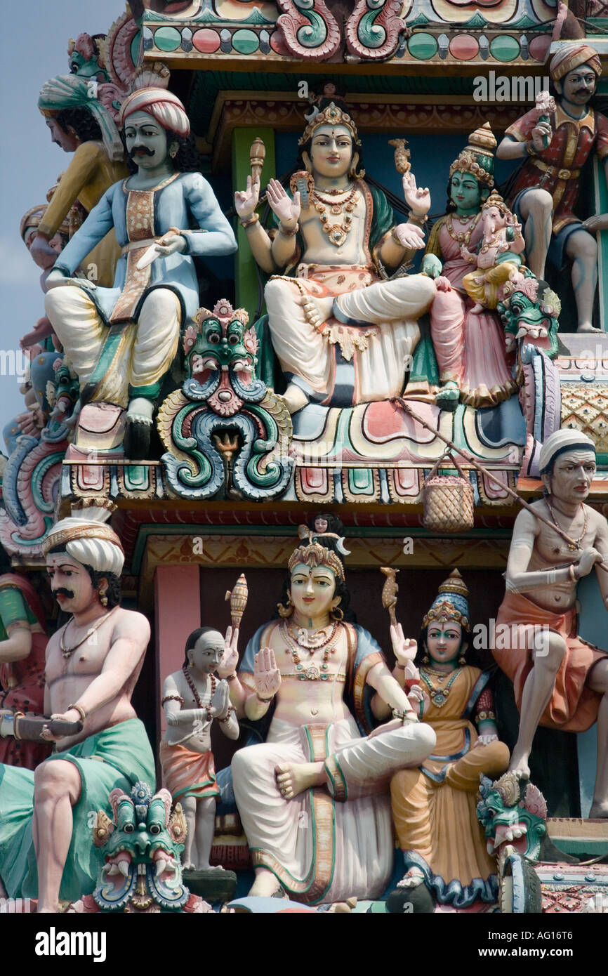 Ornate sculptures of Hindu deity at the Sri Mariamman Hindu Temple in ...