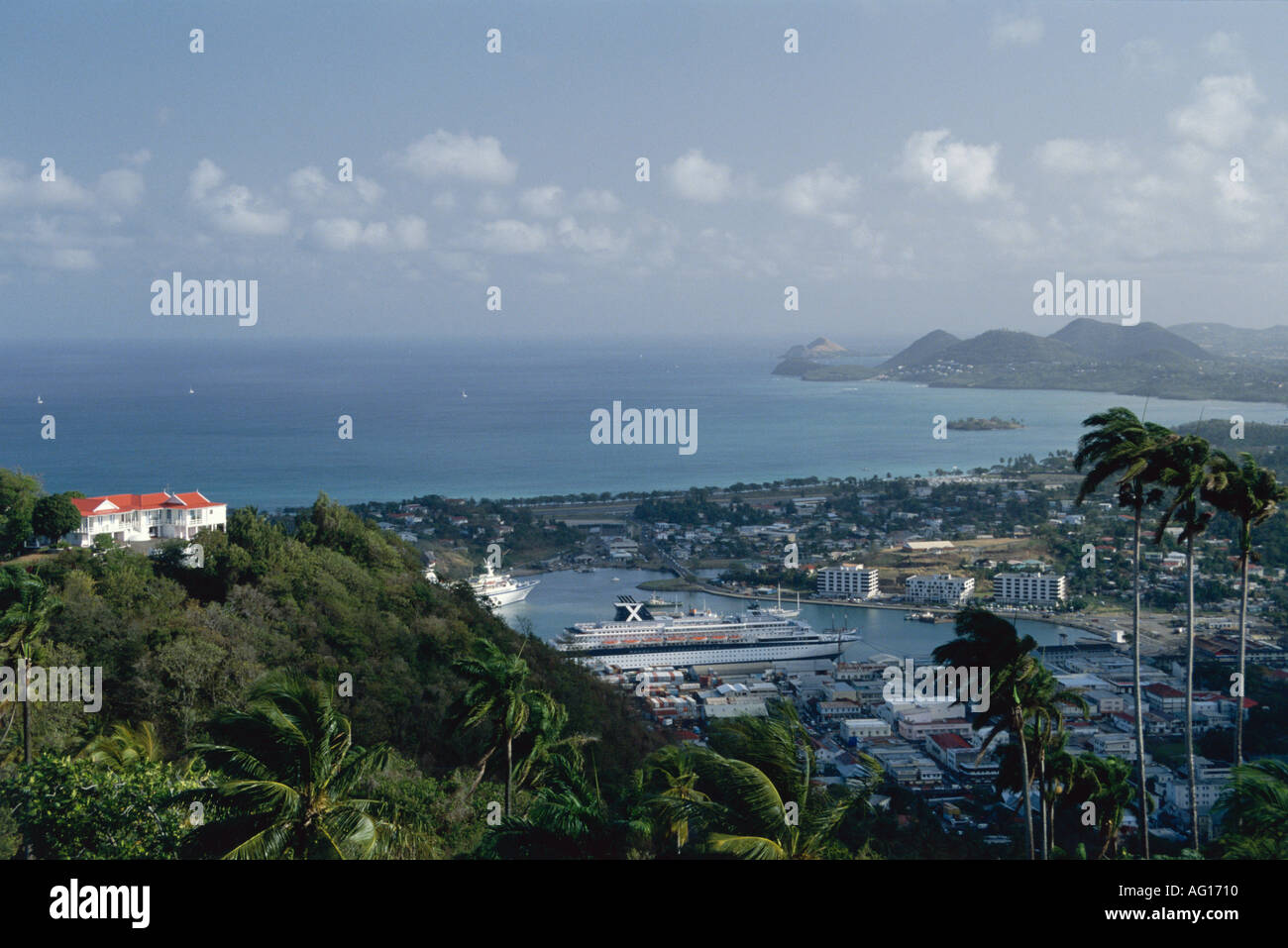 Ship overhead view hi-res stock photography and images - Alamy