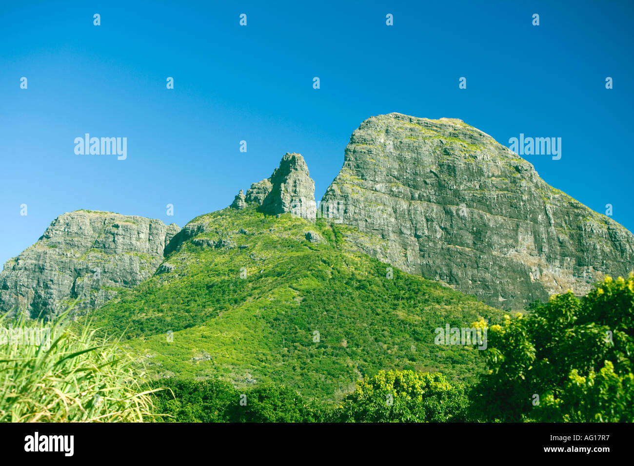 Mountains views trois mamelles mauritian scenery hi-res stock ...