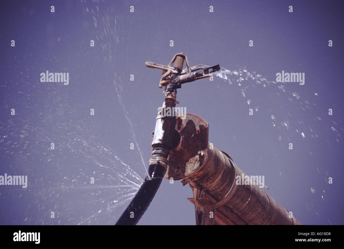 Desert irrigation libya hi-res stock photography and images - Alamy