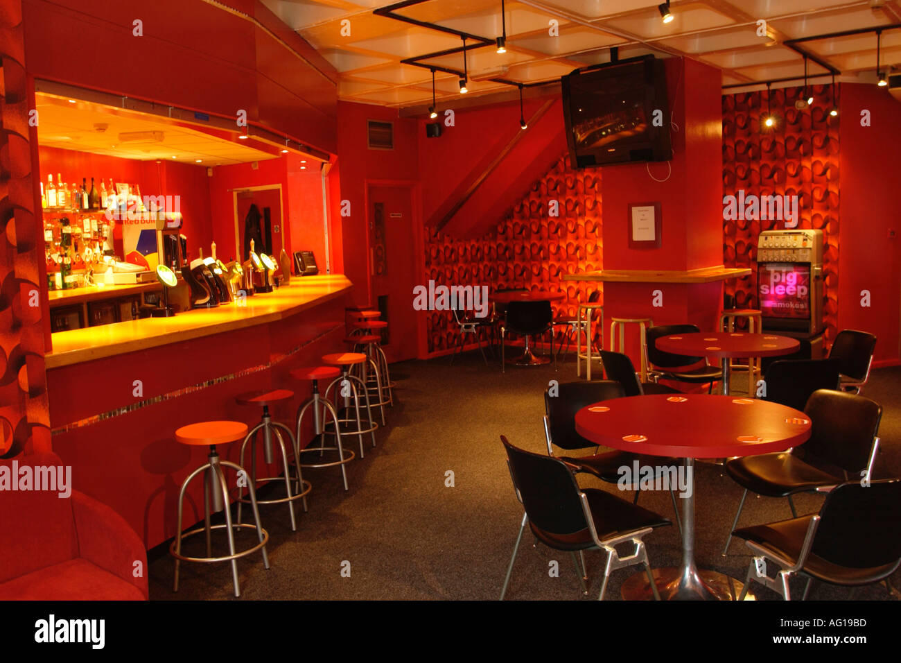 The big red bar hi-res stock photography and images - Alamy