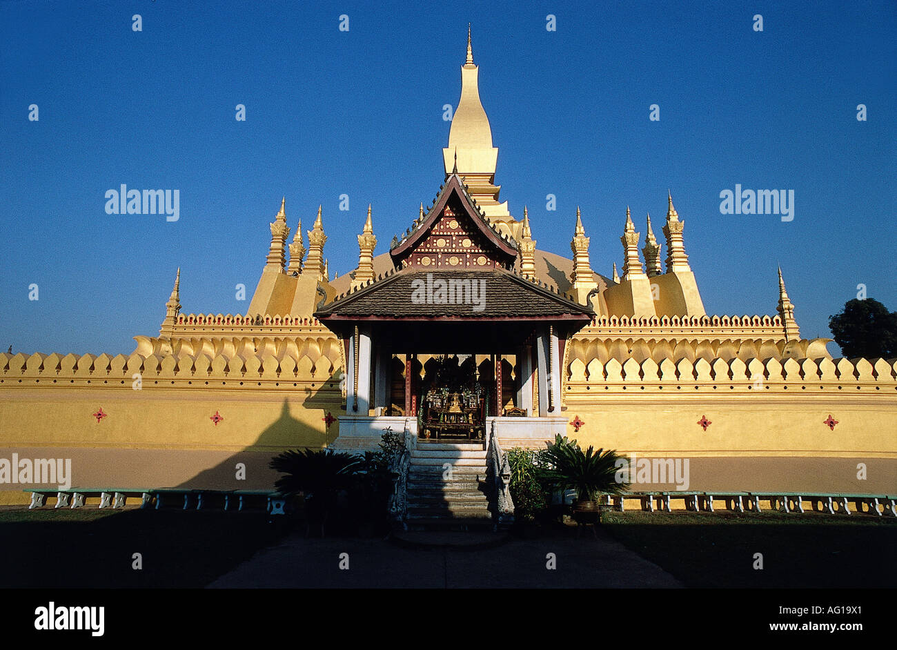 geography / travel, Laos, Vientiane, buildings, That Luang, temple ...