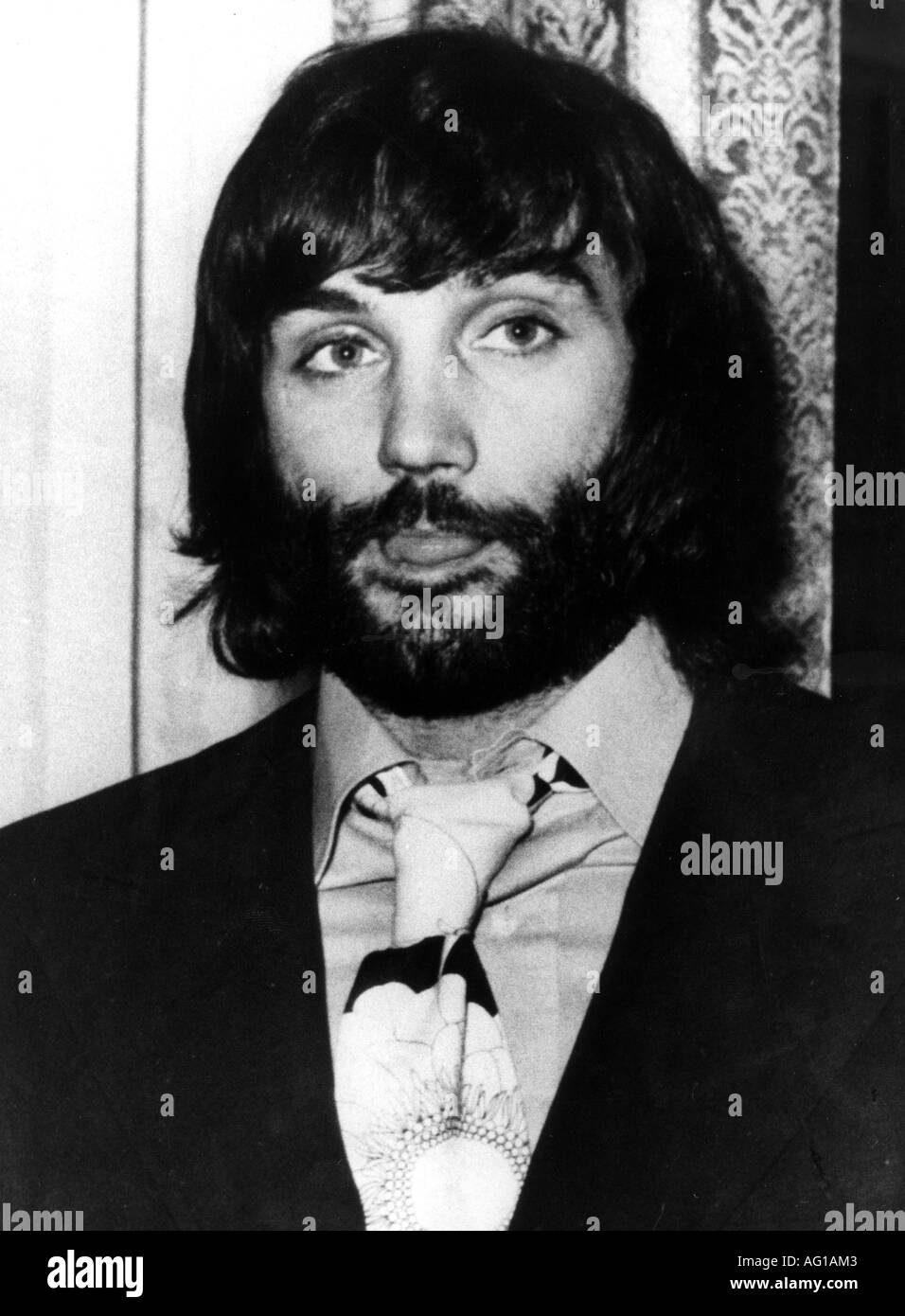 George best portrait football Black and White Stock Photos & Images - Alamy