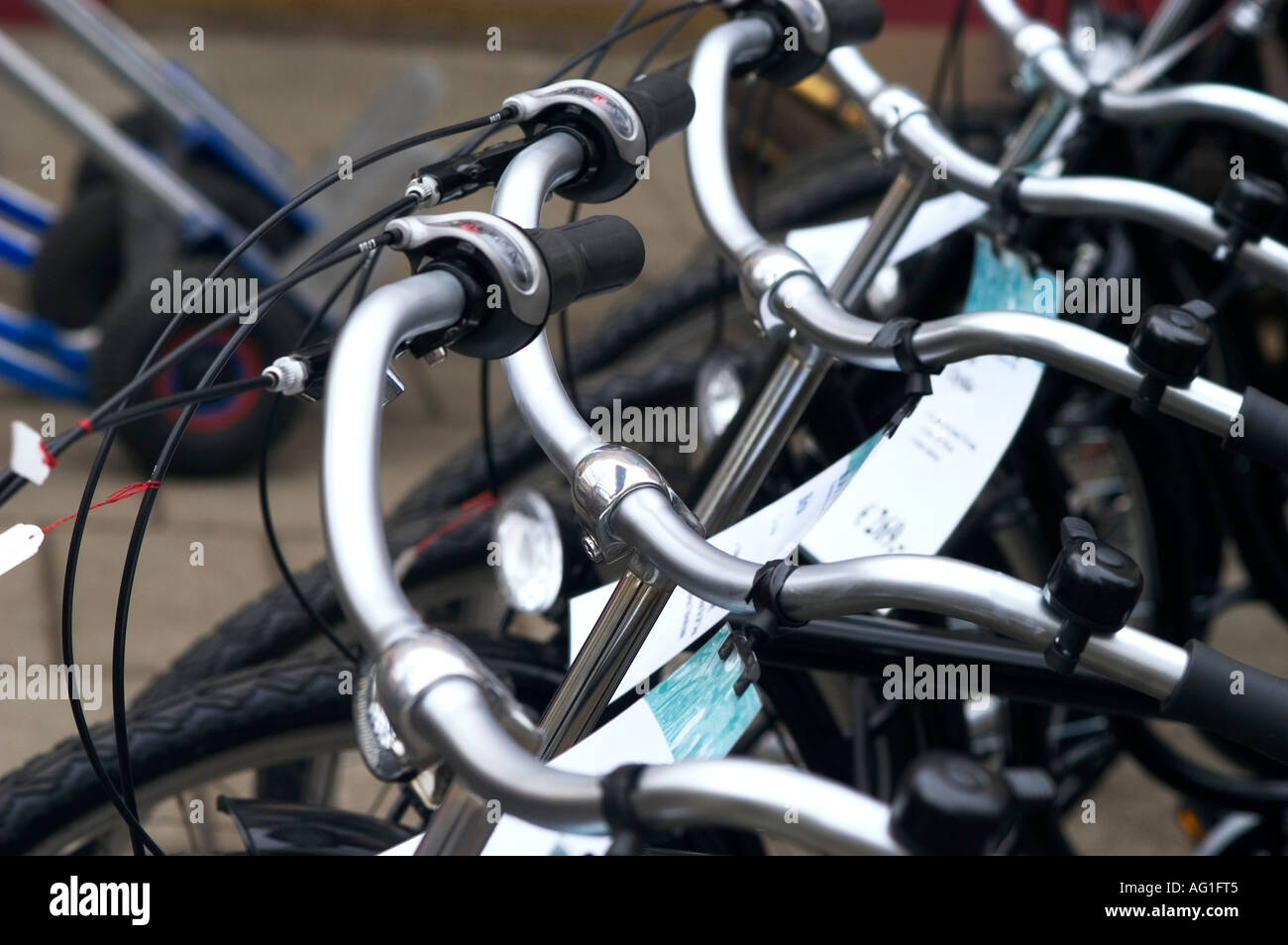 Line bicycles hi-res stock photography and images - Alamy