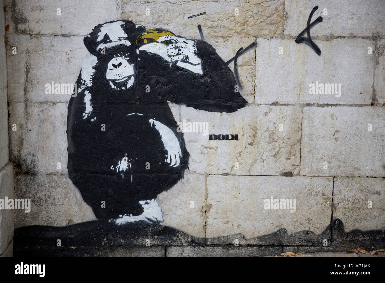 Monkey graffiti hi-res stock photography and images - Alamy