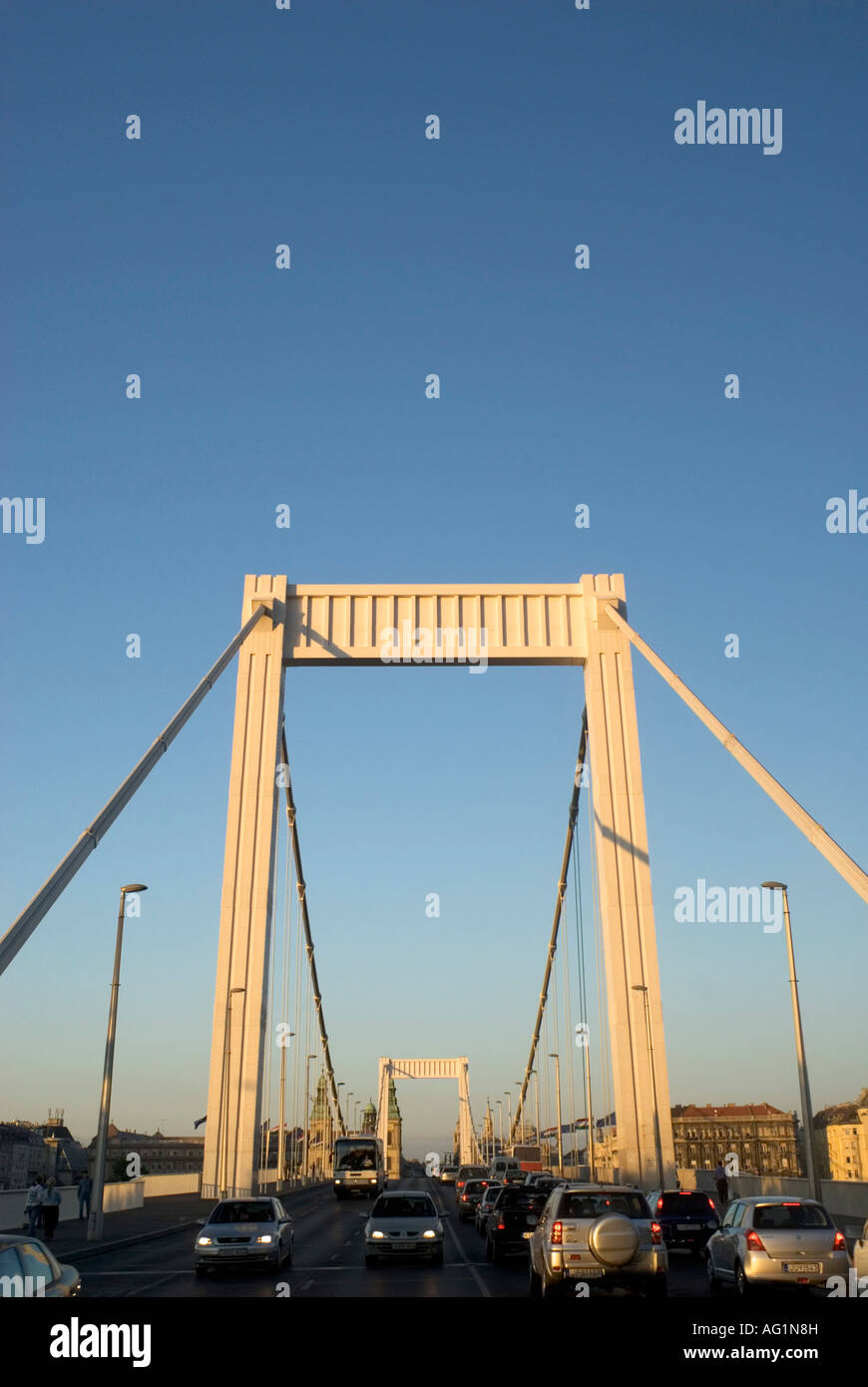 Elizabeth Bridge Erzsebet hid Budapest Hungary Stock Photo - Alamy