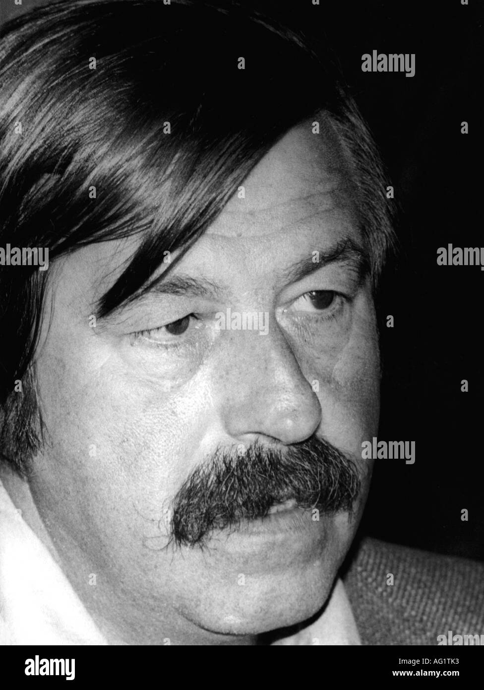 Gunter grass Black and White Stock Photos & Images - Alamy