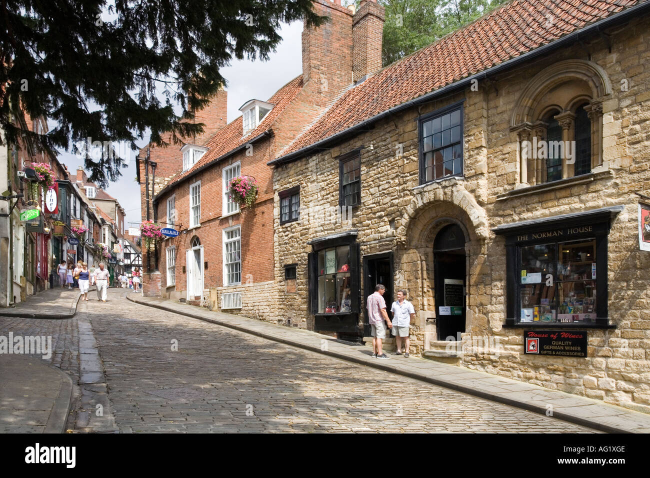 STEEP HILL LINCOLN IN JULY Stock Photo - Alamy