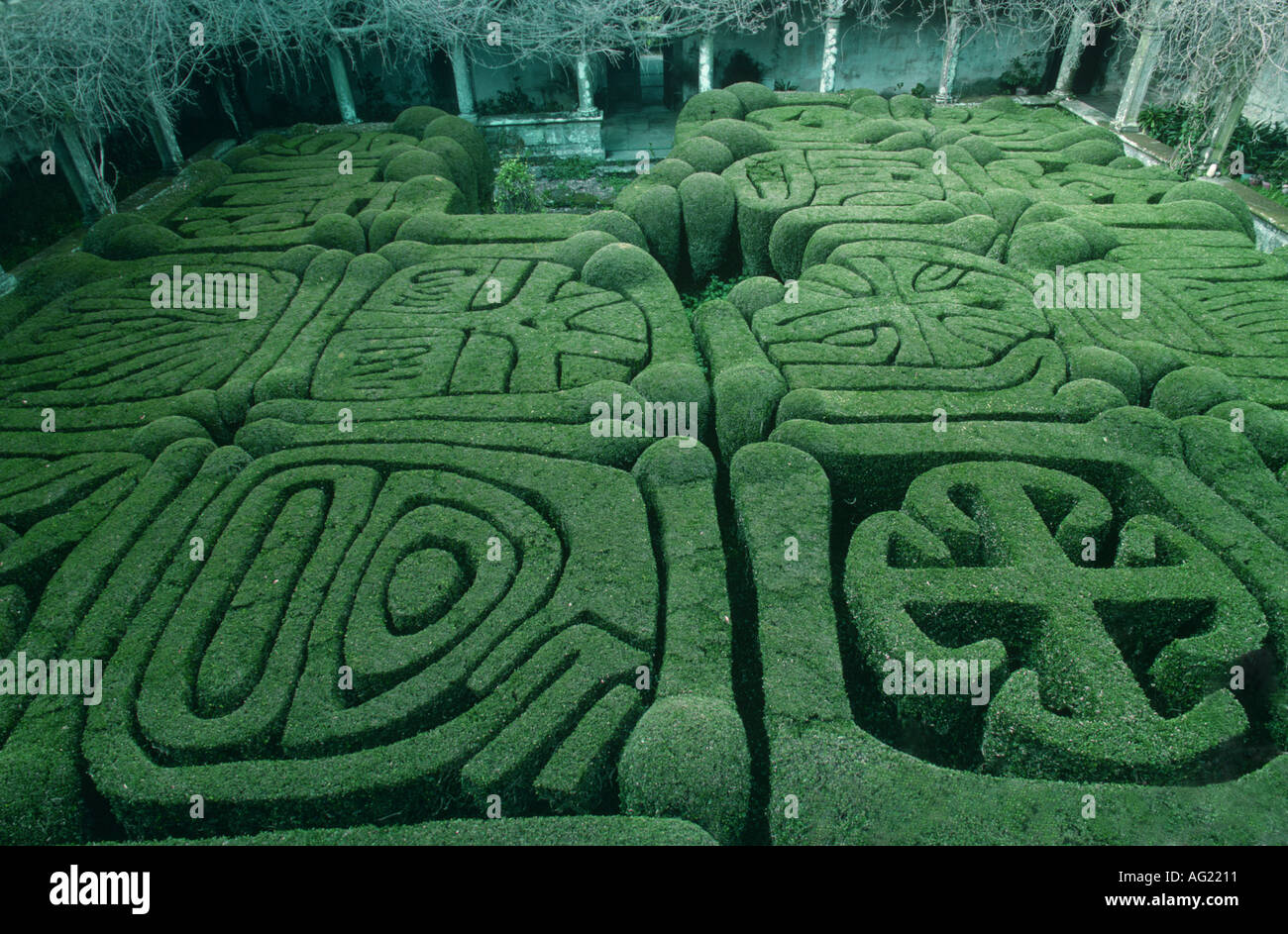 Topiary designs hi-res stock photography and images - Alamy