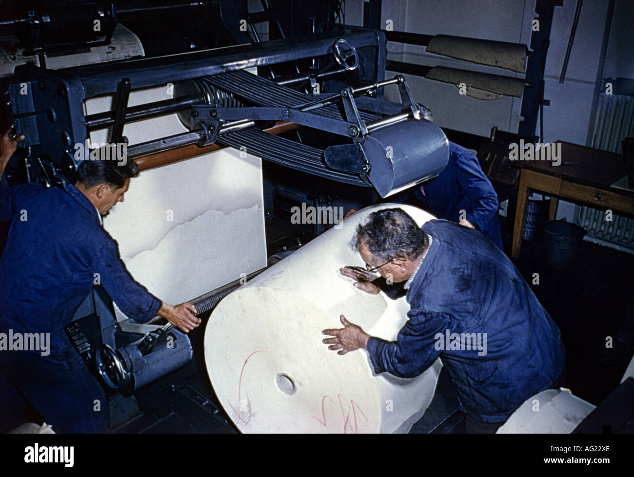 Printing press 1950s hi-res stock photography and images - Alamy