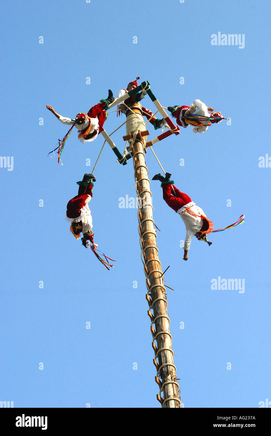 Mexican voladores or flyers beginning their descent Stock Photo - Alamy