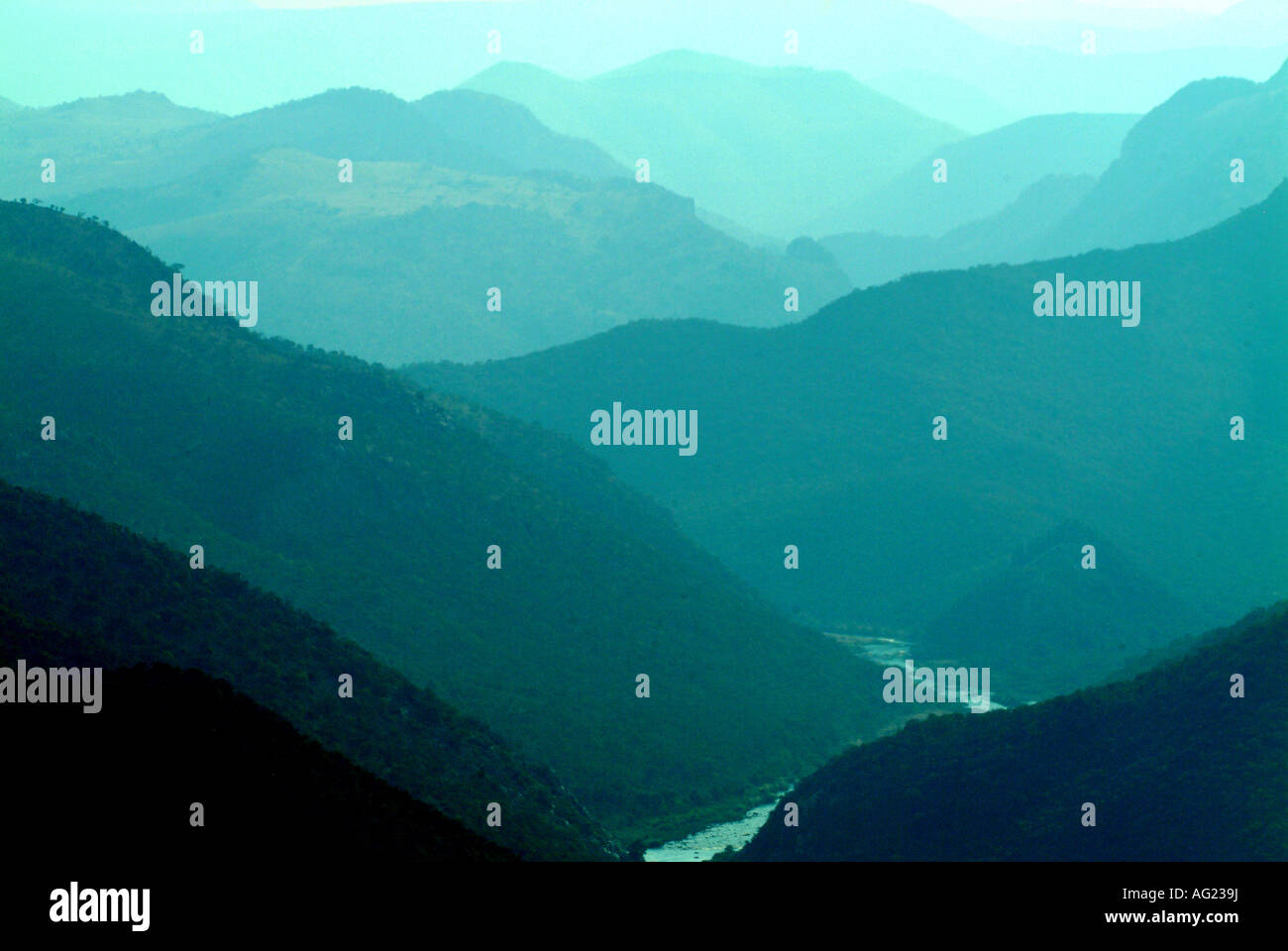 The Pongola river meanders along the border of northern kwaZulu Natal ...