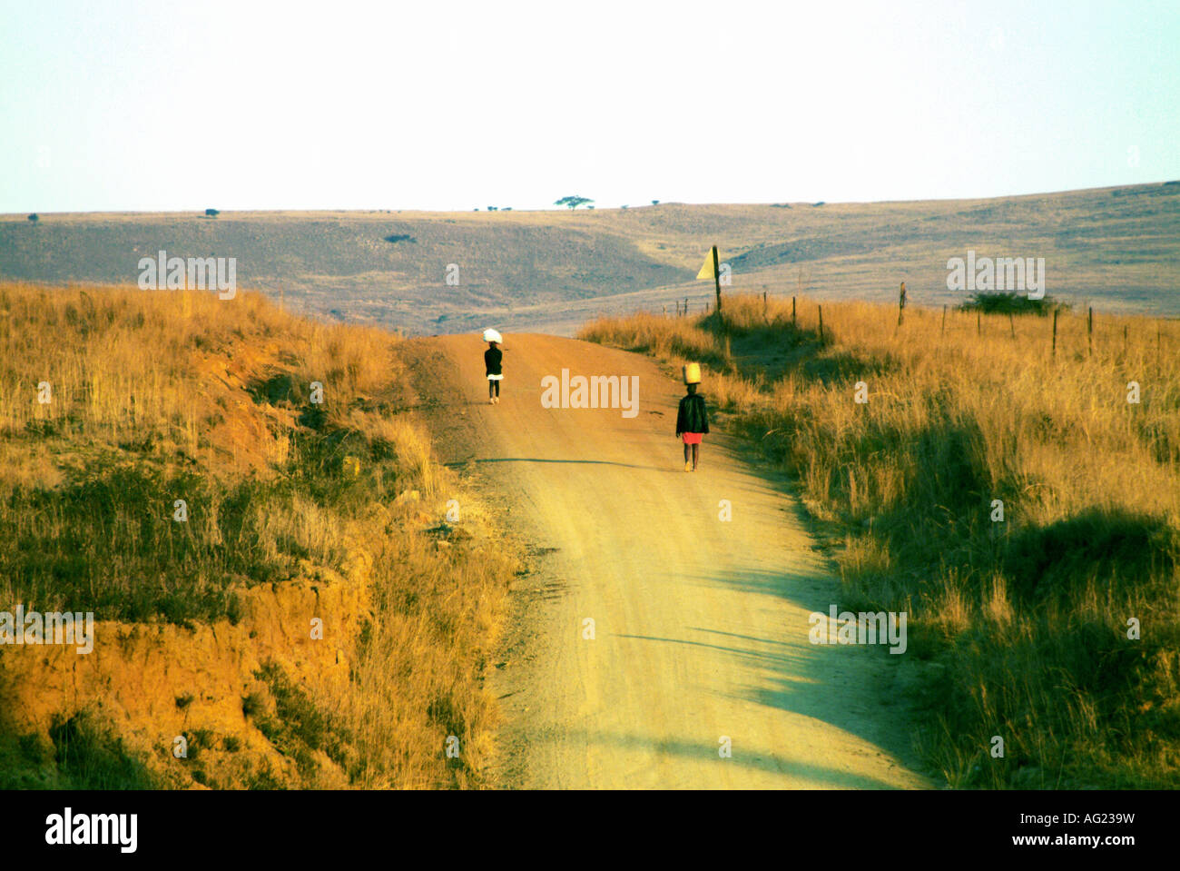 South africa villagers women hi-res stock photography and images - Alamy