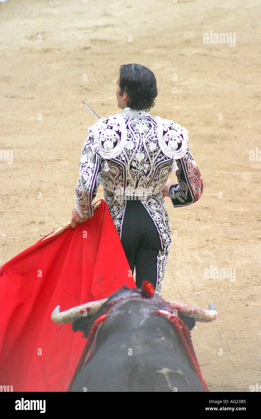 José Ignacio Uceda leal turning his back on the bull in a display of ...