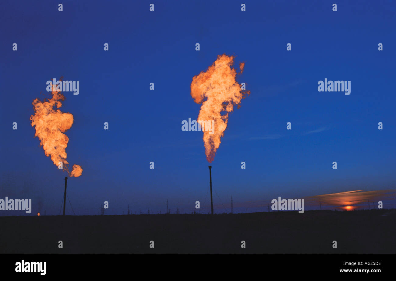 Oil shale burning hi-res stock photography and images - Alamy