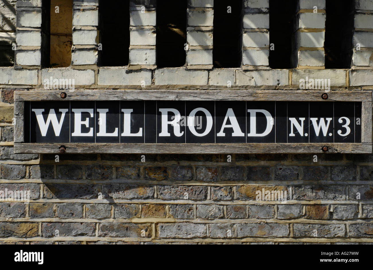 Well road hampstead hi-res stock photography and images - Alamy