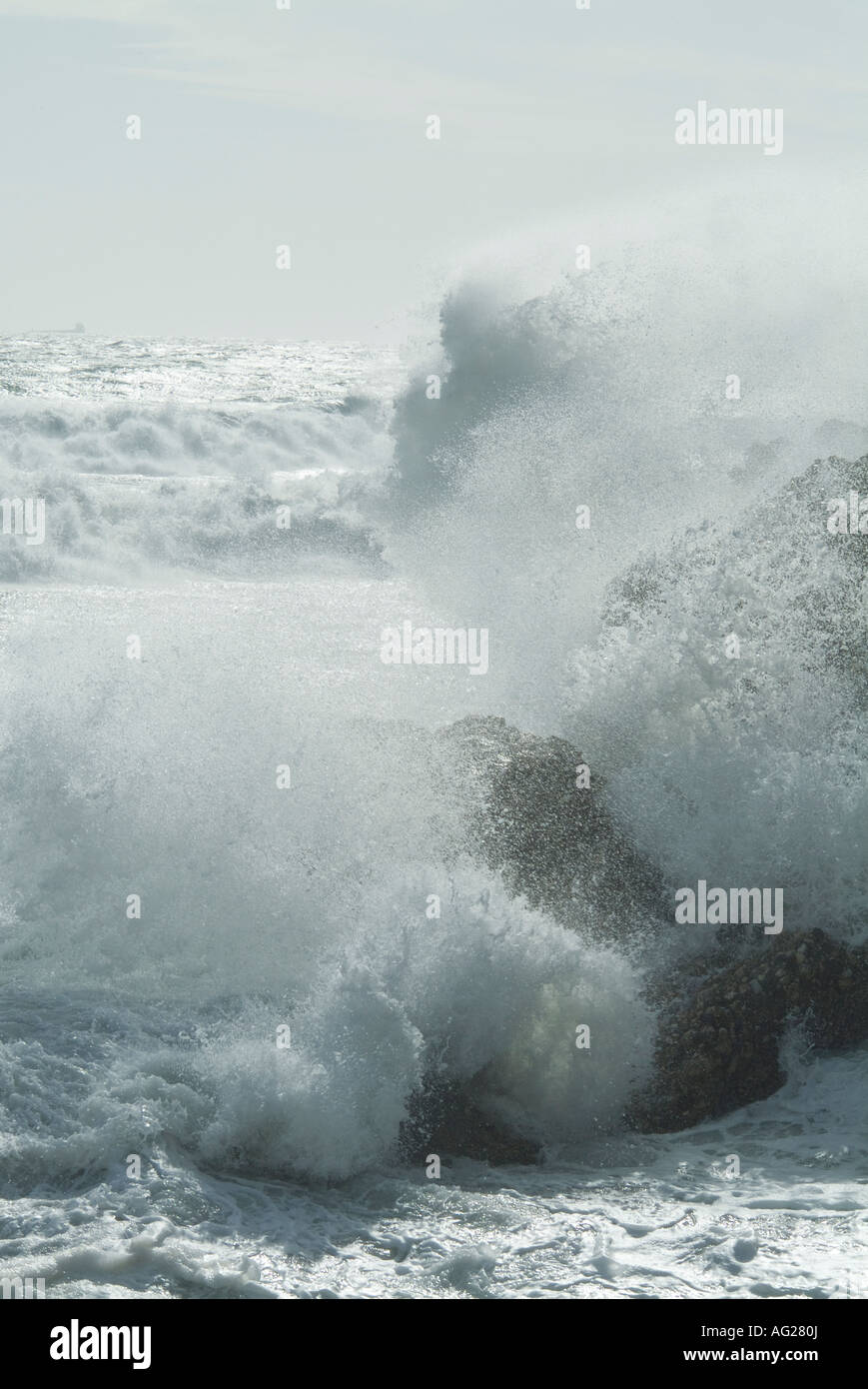 Stormy ocean and breaking waves Stock Photo - Alamy