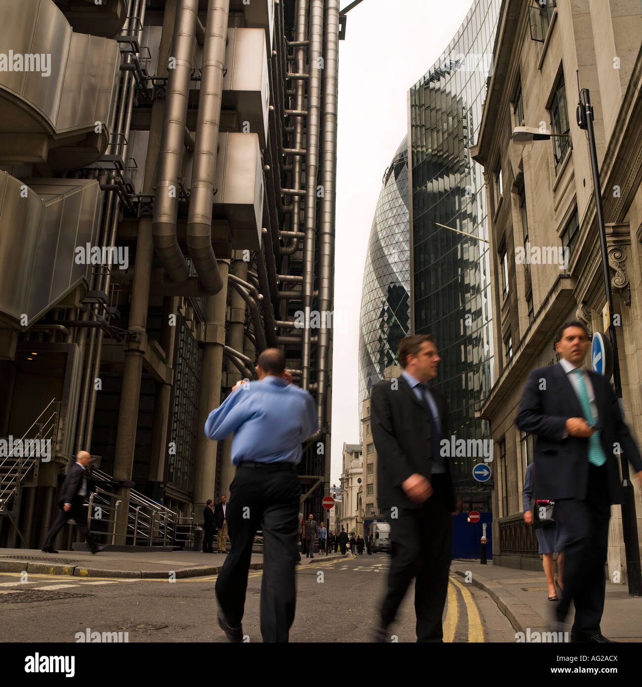 Professional outside uk city hi-res stock photography and images - Alamy