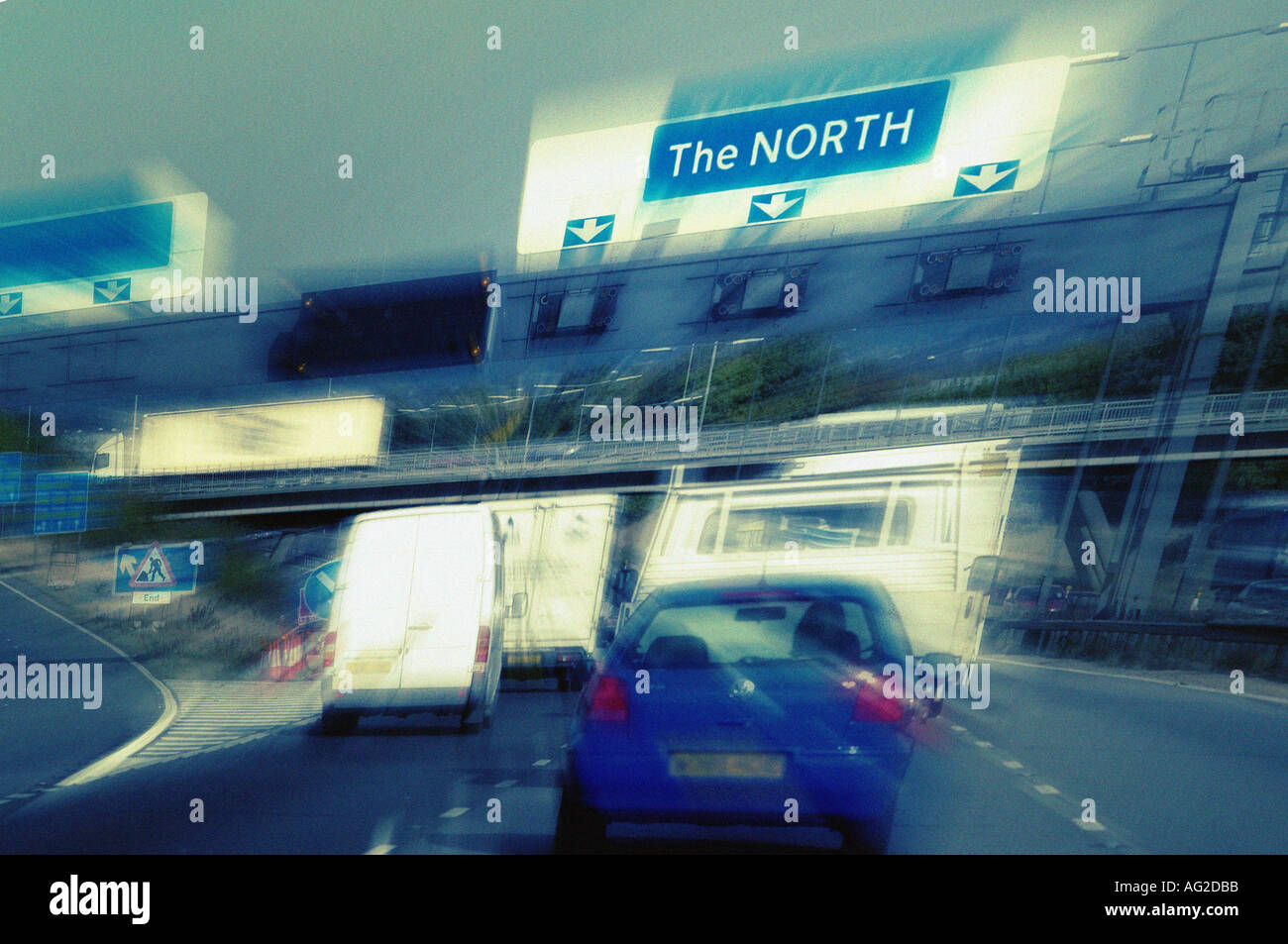 M1 motorway sign north hi-res stock photography and images - Alamy
