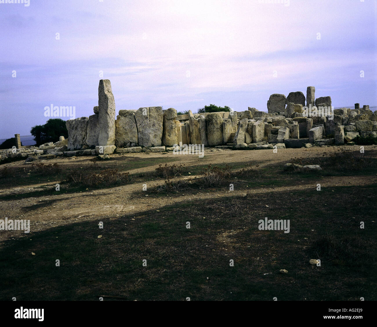 travel /geography, Malta, buildings, Hagar Qim temple, outer wall ...