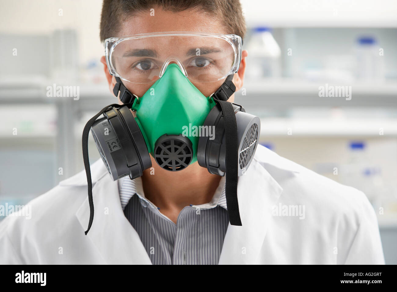 Scientist wearing gas mask in laboratory Stock Photo - Alamy