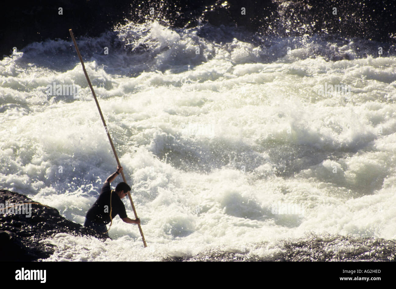 Indian fishing columbia river hi-res stock photography and images - Alamy