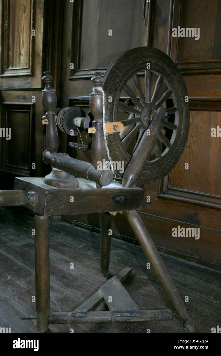 Castle spinning wheel hi-res stock photography and images - Alamy