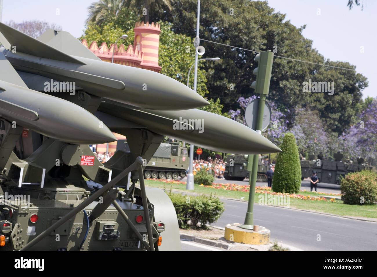 Rockets weapon hi-res stock photography and images - Alamy