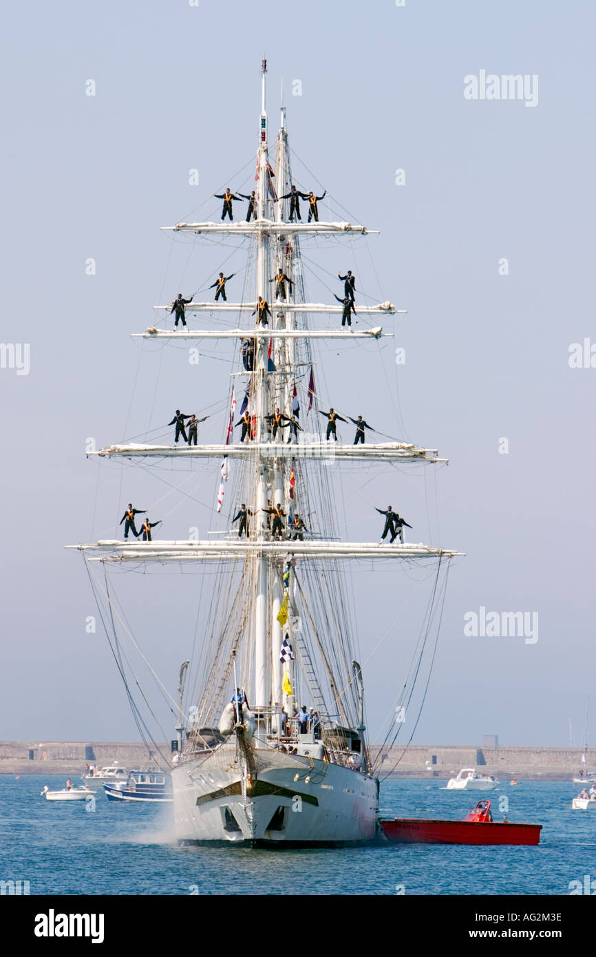 Indian Navy training ship Tarangini approaches Cherbourg Cherborg ...
