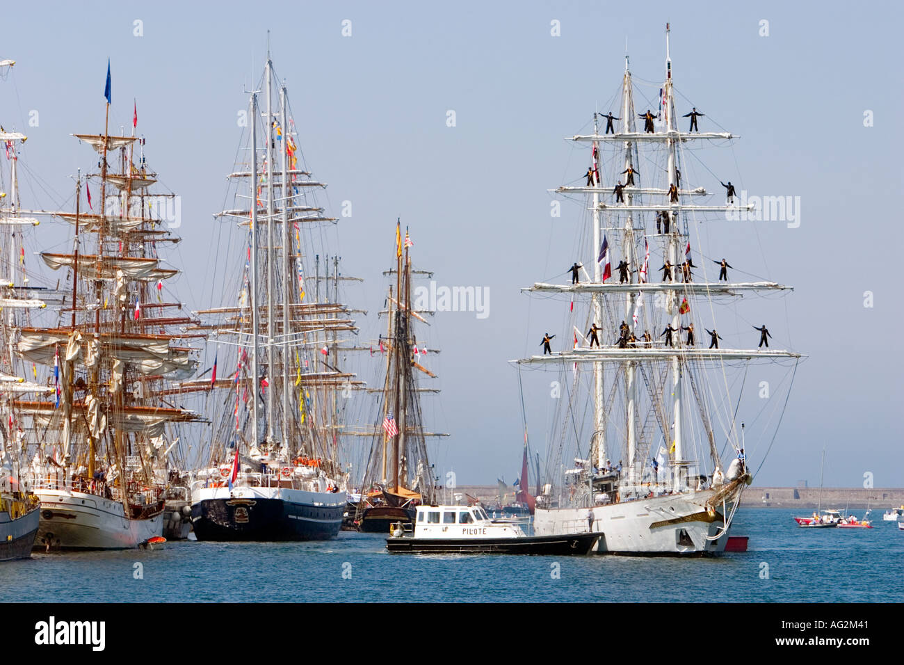 Indian Navy training ship Tarangini approaches Cherbourg Cherborg ...